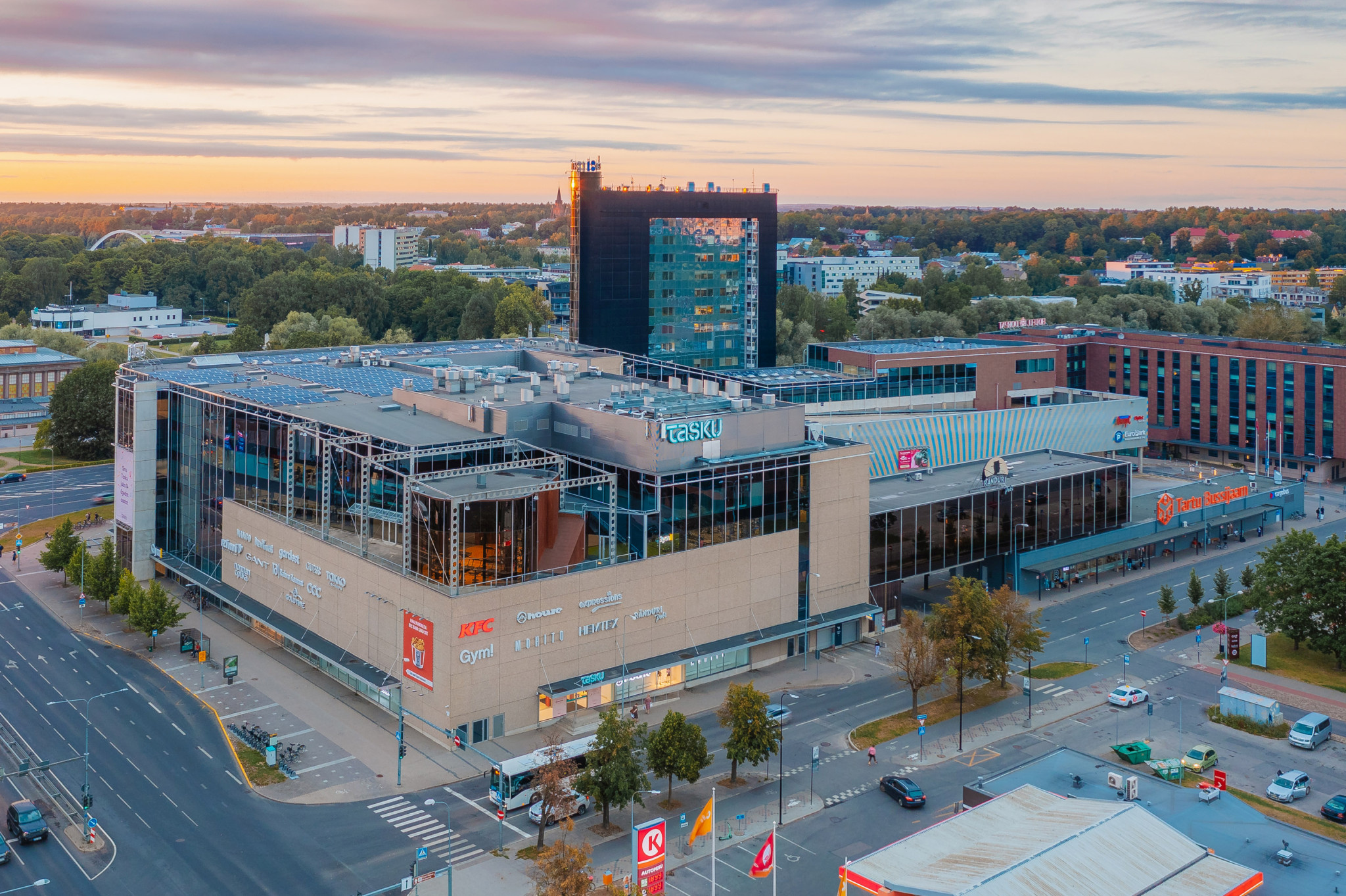 Tasku centre — Estiko Grupp